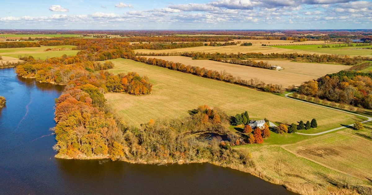 800 Acres, 4 Miles of Shoreline, A $10 Million Price Tag