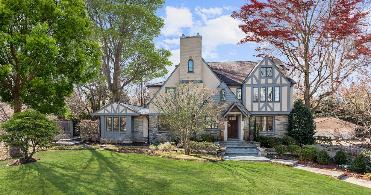 Big Houses Moving Quickly: The Spring Valley Market, By the Numbers