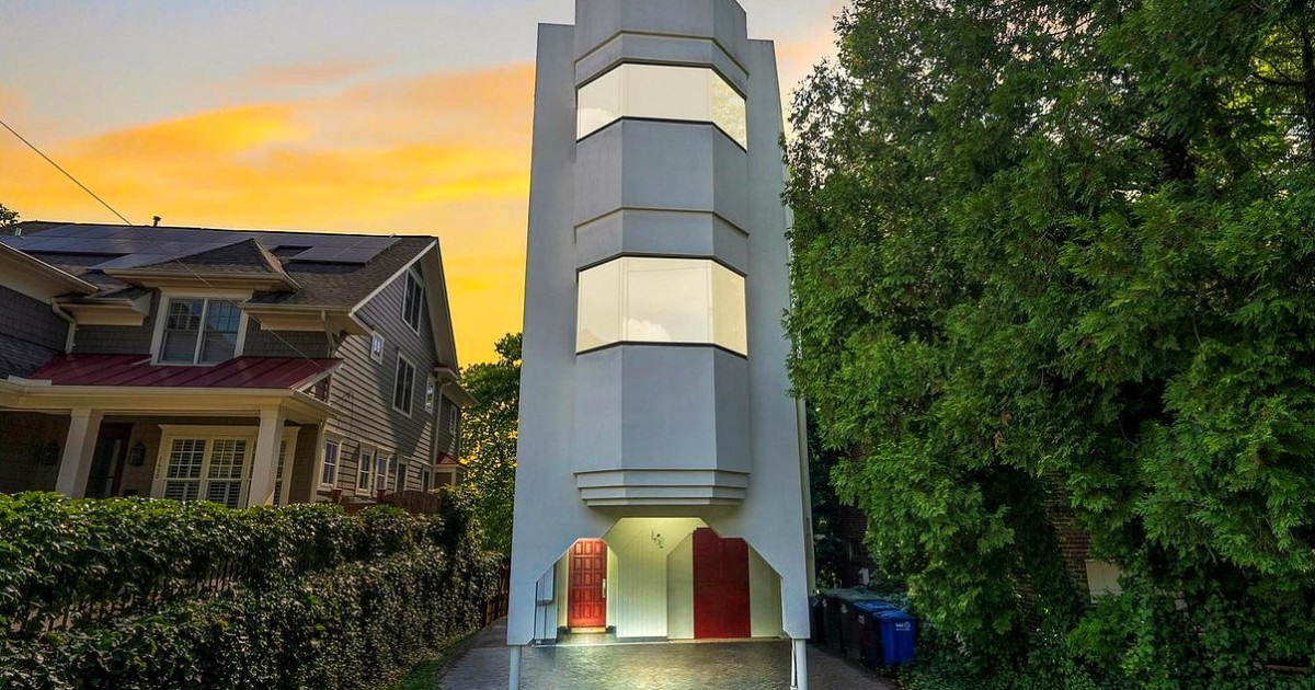 This Week's Find in Pictures: The Narrow House